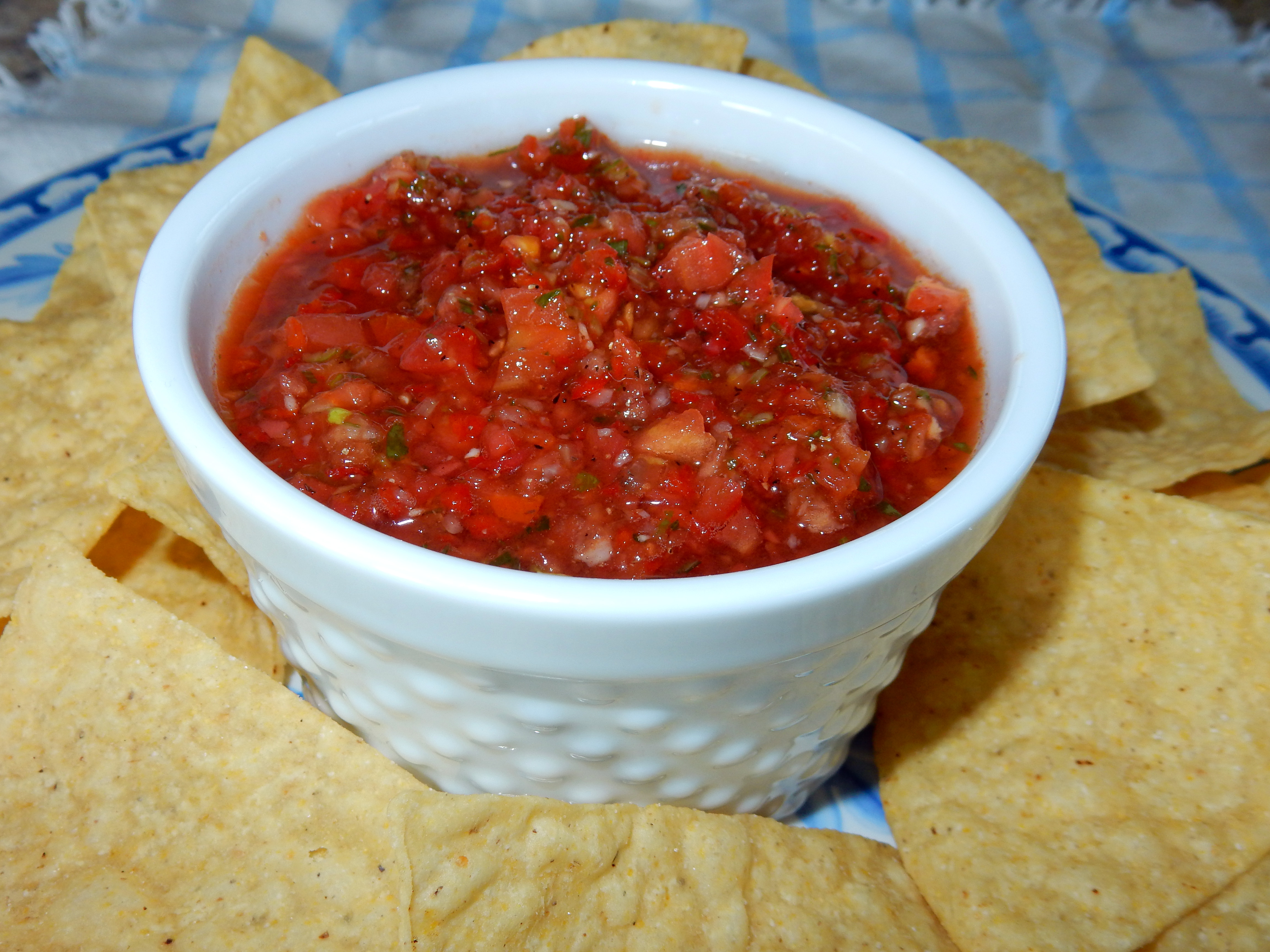 Smoky Chipotle Salsa – Food and Teambuilding | I'd Rather Cook